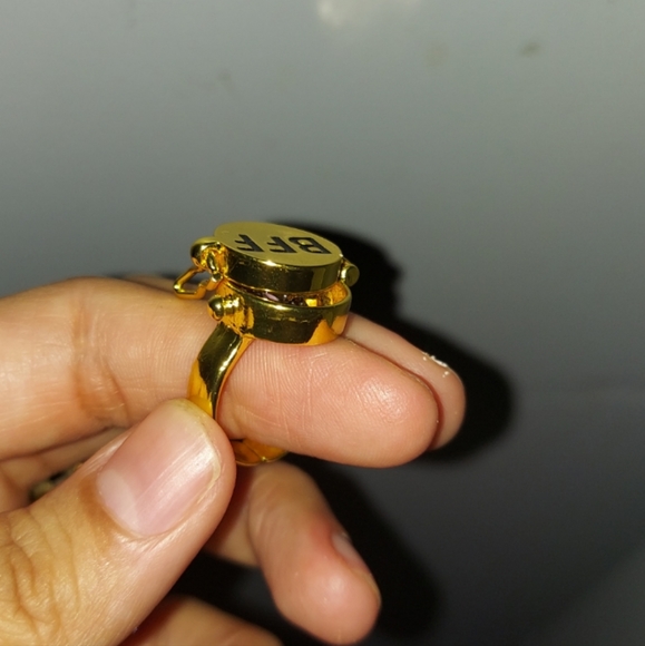 SpongeBob Squarepants | Toys | Spongebob Bff Ring | Poshmark